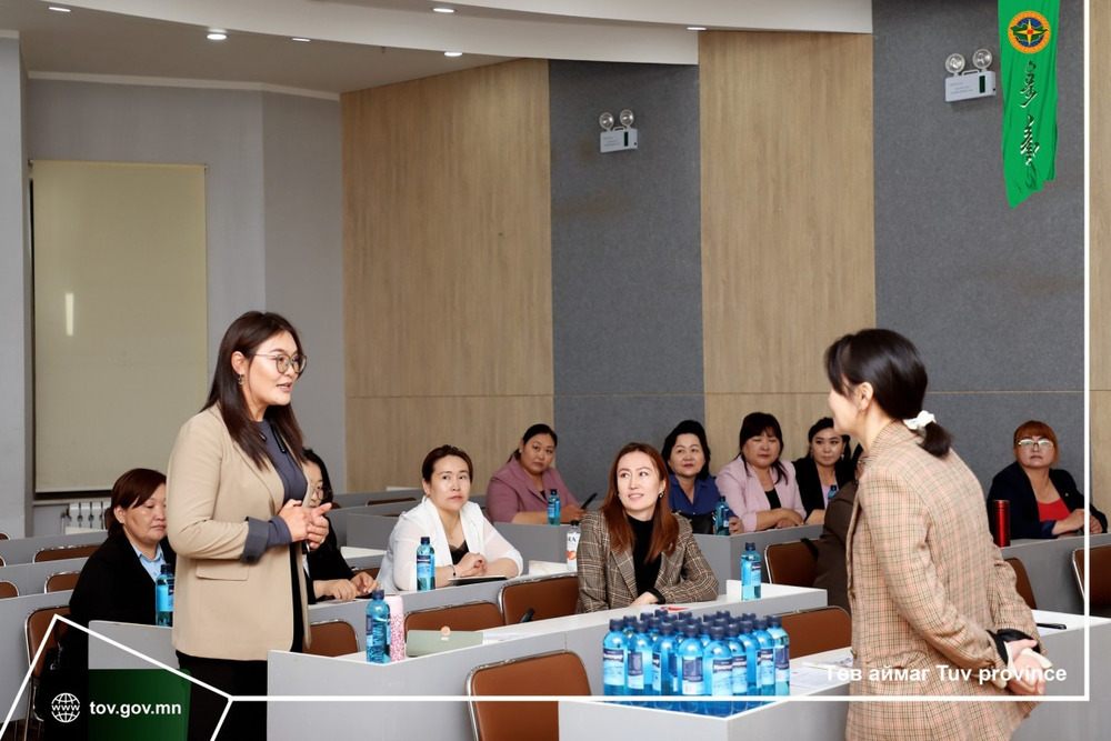 “Шийдвэр гаргах түвшин дэх эмэгтэйчүүдийн оролцоо” сэдэвт хэлэлцүүлэг зохион байгуулж байна